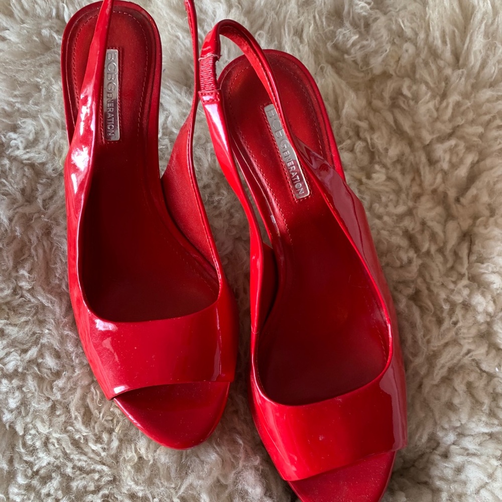 Red Patent Leather Slingback Open-Toe Pumps - Gem